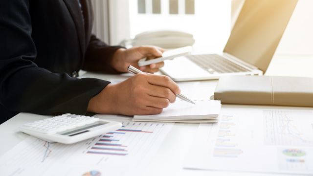 Steps to Design a Personalized Financial Guide Based on Individual ...